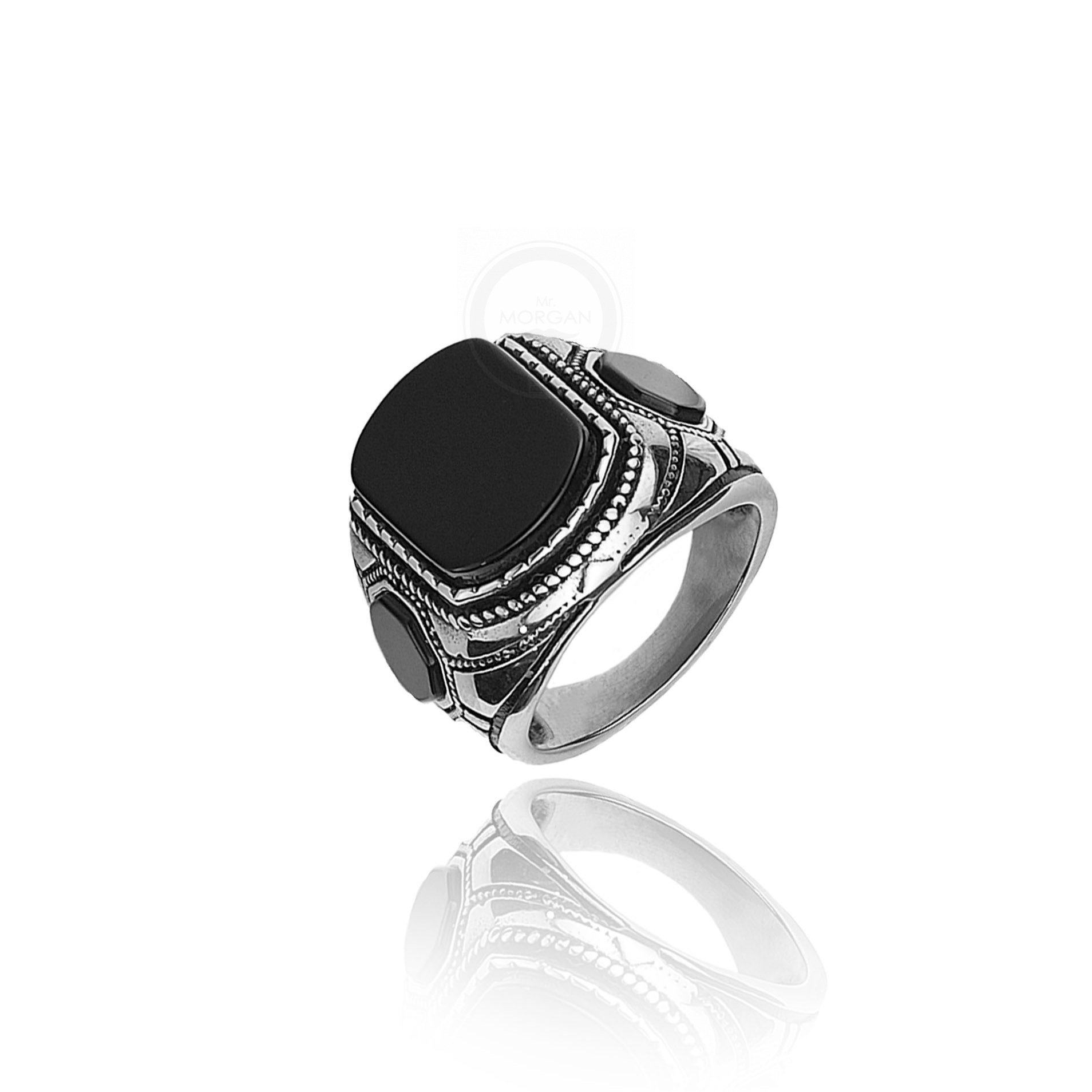Купить Массивный перстень с черным камнем R343 в интернет-магазине Mr ...